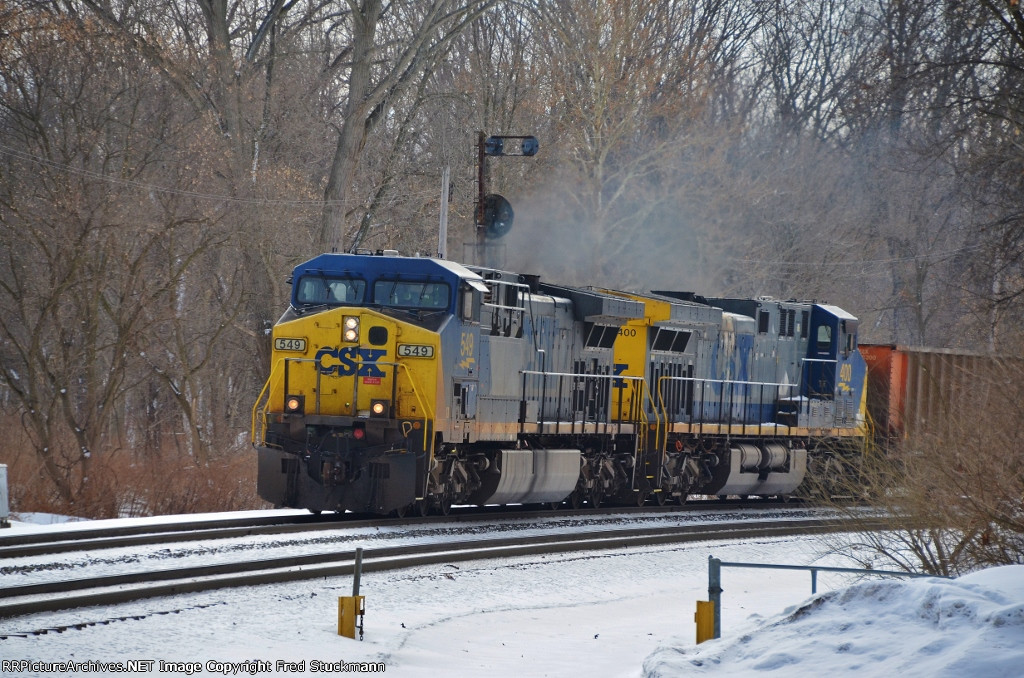 CSX 549 east, clear at BD.
